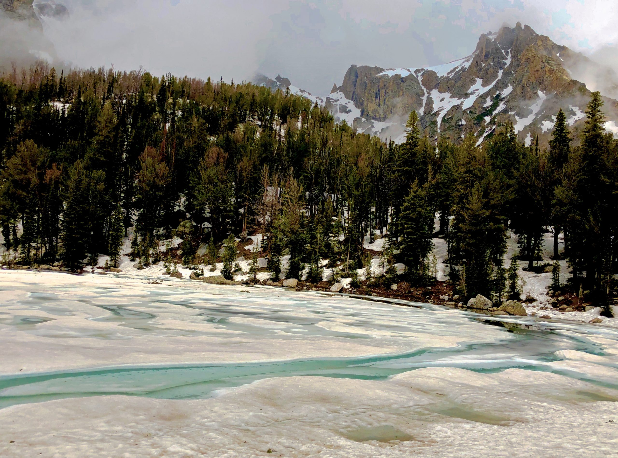 Hiking the Amphitheater Lake Trail - Grey Otter OUTventures®