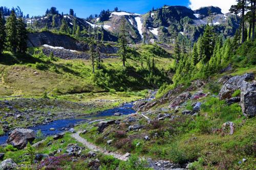 Hiking the Chain Lakes Loop, Washington - Grey Otter Outventures®