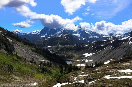 Hiking the Chain Lakes Loop, Washington - Grey Otter Outventures®