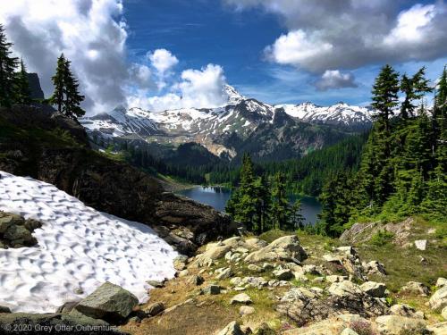 Hiking the Chain Lakes Loop, Washington - Grey Otter Outventures®