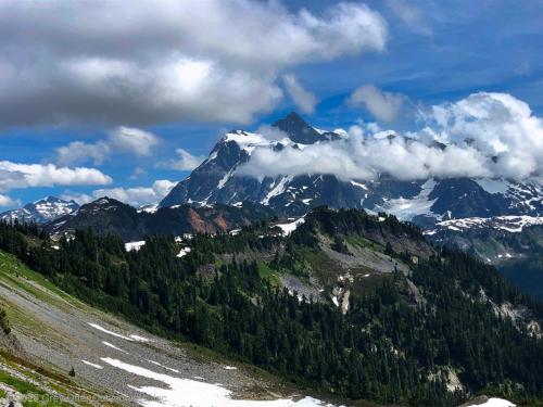 Hiking the Chain Lakes Loop, Washington - Grey Otter Outventures®
