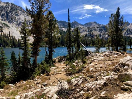 Hiking to Beautiful Alice Lake - Grey Otter Outventures®
